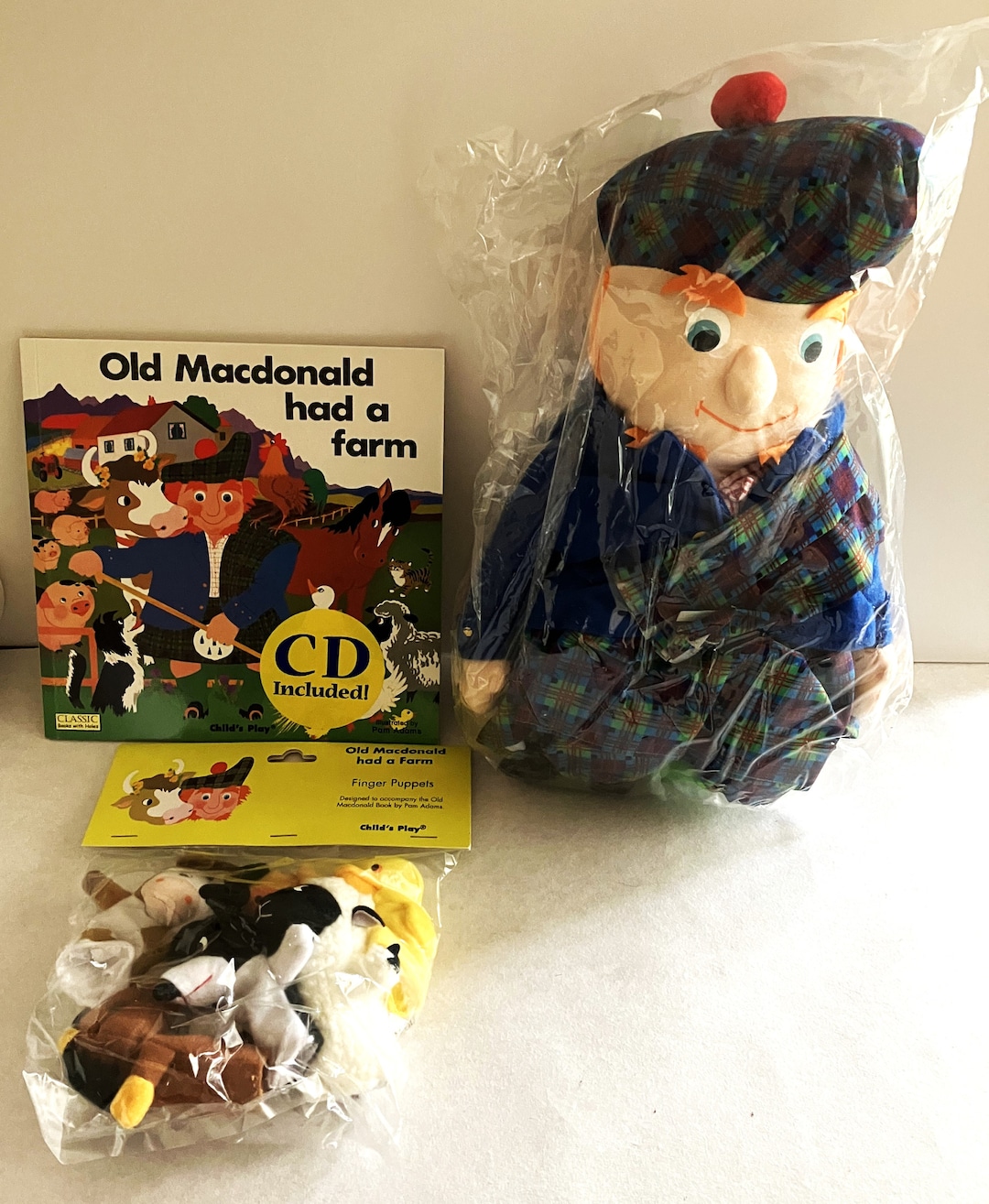 Vintage Child's Play Old Macdonald Had a Farm Doll With 6 Finger Puppet ...