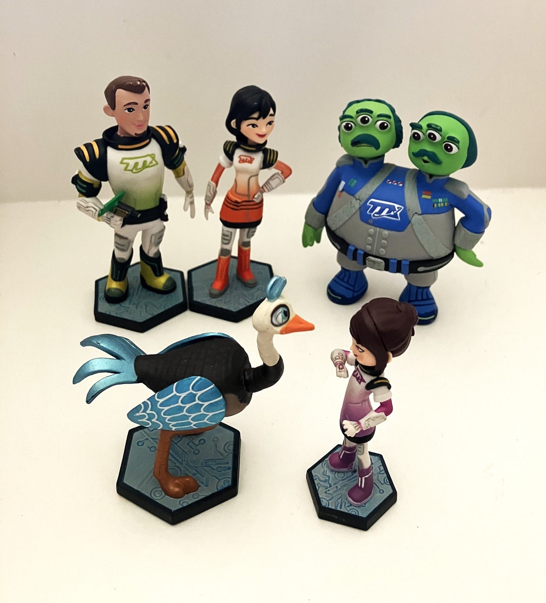 Disney Tomorrowland Figure Lot of 5 With Aliens 3"- 4" Tall - Etsy