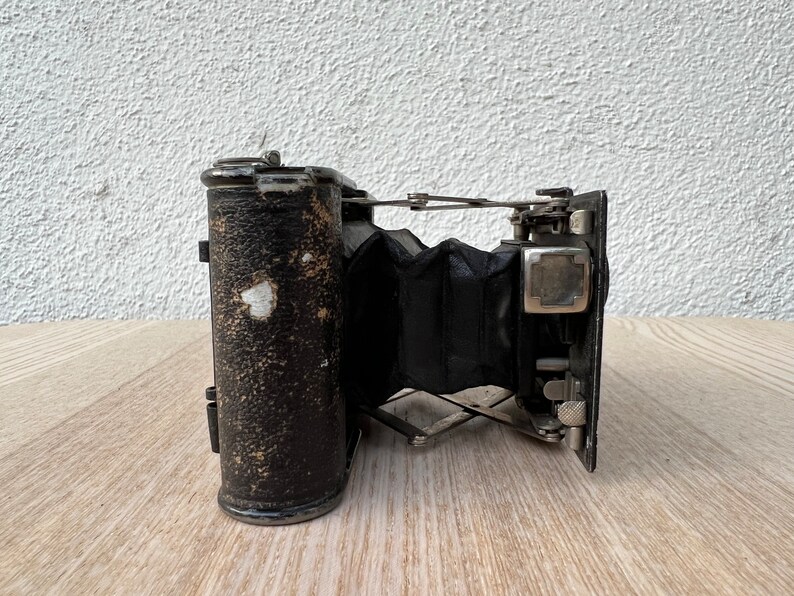 Antique Eastman Kodak Company 25 BT 50 Vest Pocket Autographic 127 ...