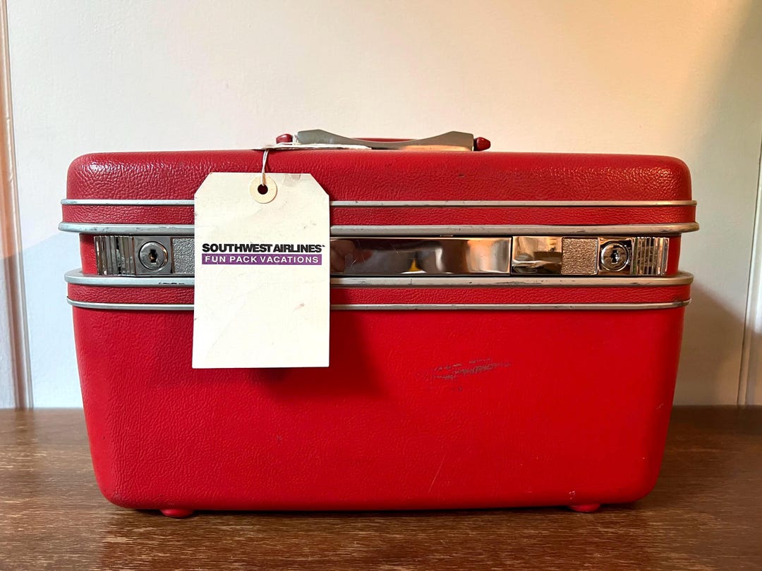 Vintage 1970s Samsonite Silhouette Bright Red Makeup Train Case W/ 90s ...
