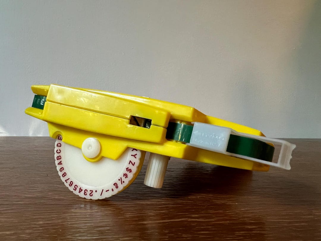 Vintage 1969 Dymo Yellow Label Maker Tape Tool Label Gun Labeler Retro ...