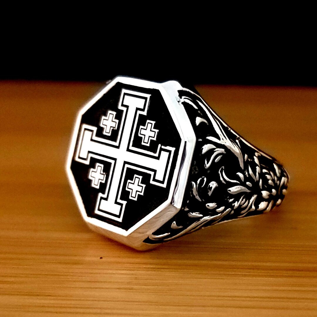 Custom Made Family Coat of Arms Signet Ring, Personalized Coat of Arms ...