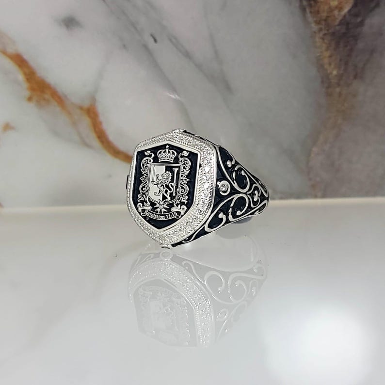 Custom Sterling Silver Family Crest Signet Ring - Etsy