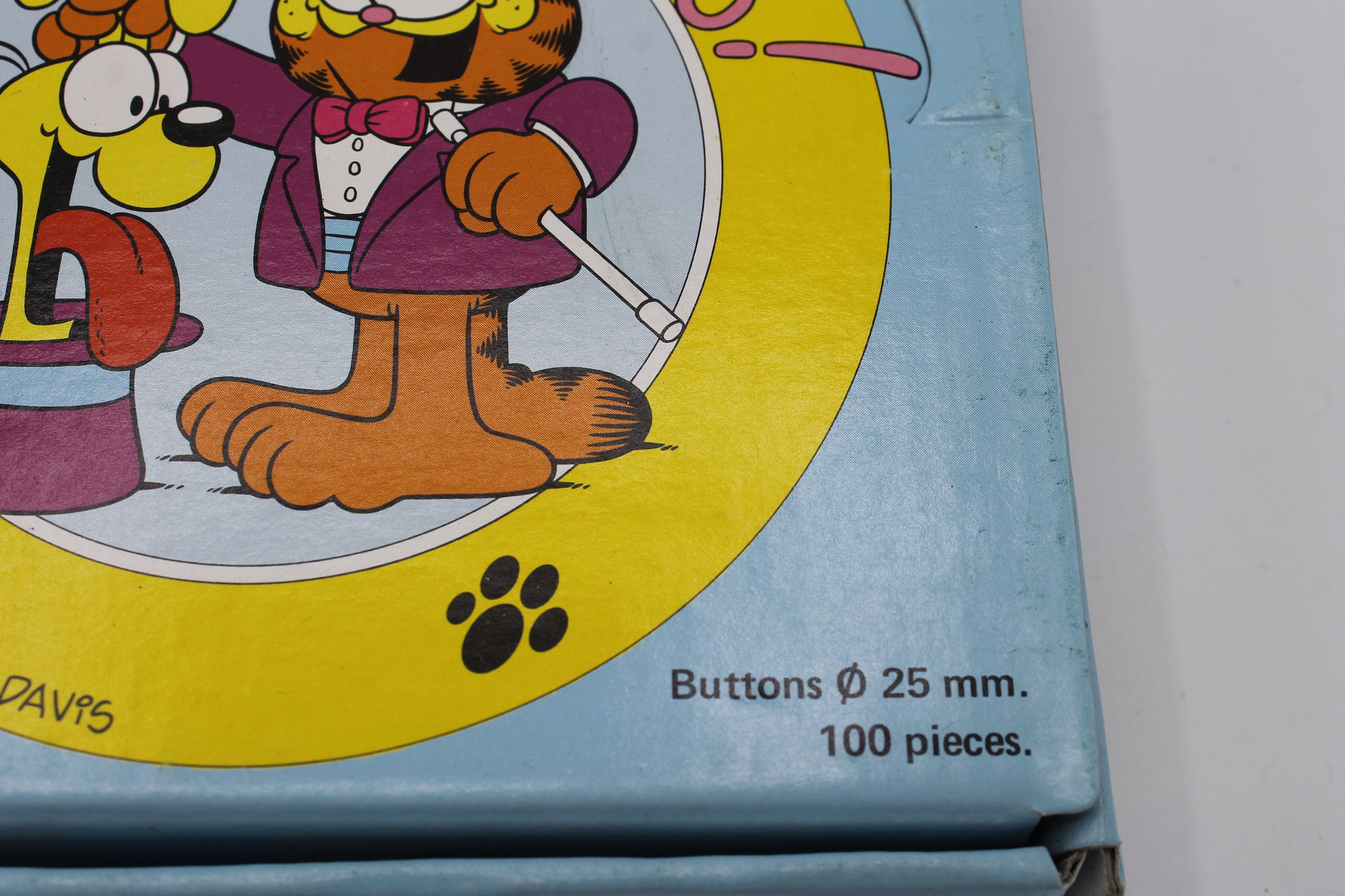 Store Display Box With 100 Garfield Buttons, Old Stock 1978 - Etsy