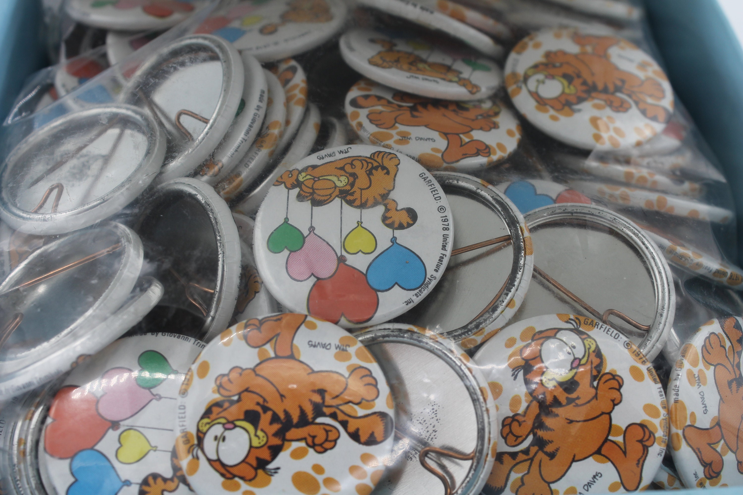 Store Display Box With 100 Garfield Buttons, Old Stock 1978 - Etsy