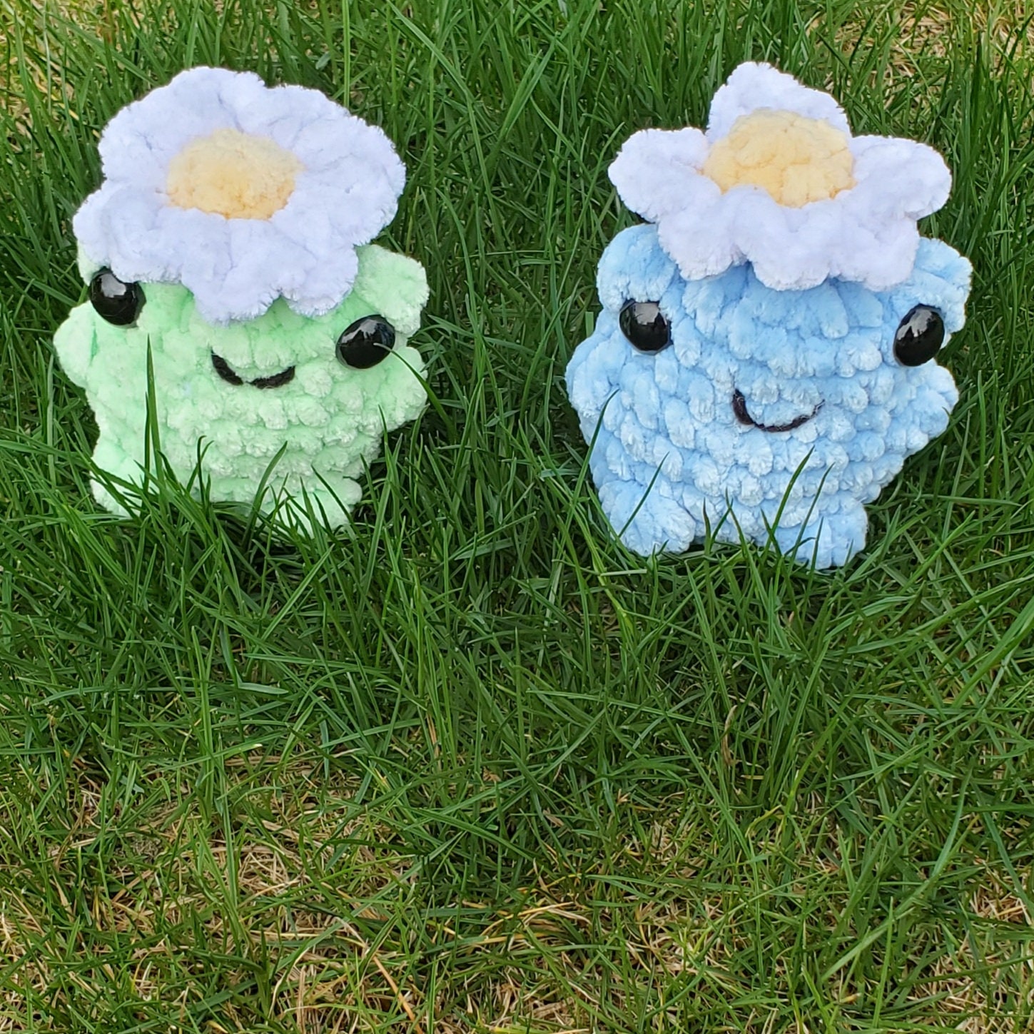 Daisy Frog NO SEW Chubby Amigurumi Crochet Pattern PDF Fluffy Flower ...