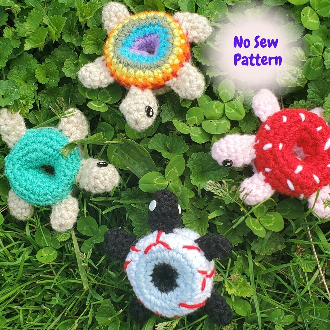 Crochet Donut Turtle No-sew Keychain PATTERN PDF Halloween Rainbow Amigurumi, Written in English ...