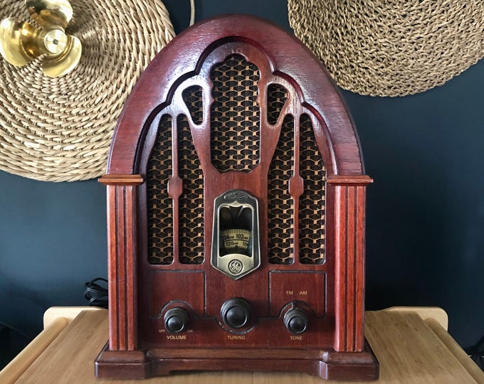 Vintage GE Wood Cathedral AM/FM Radio 1923 Replica Model 7-4100JA ...