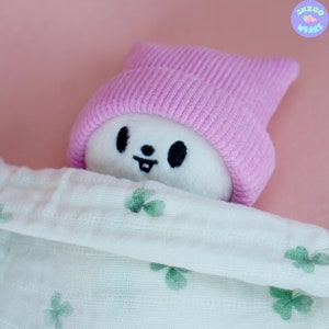 Lee Know Cat Beanie, Kpop Cat Beanie, Skzoo Clothes, Skzoo Outfits ...