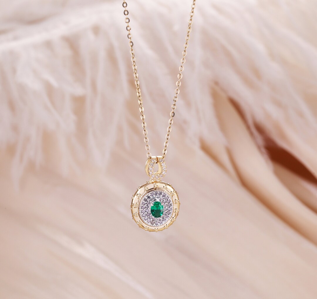 14K Solid Gold Oval Pendant Necklace, White Gold Disc Pendant, Vintage ...