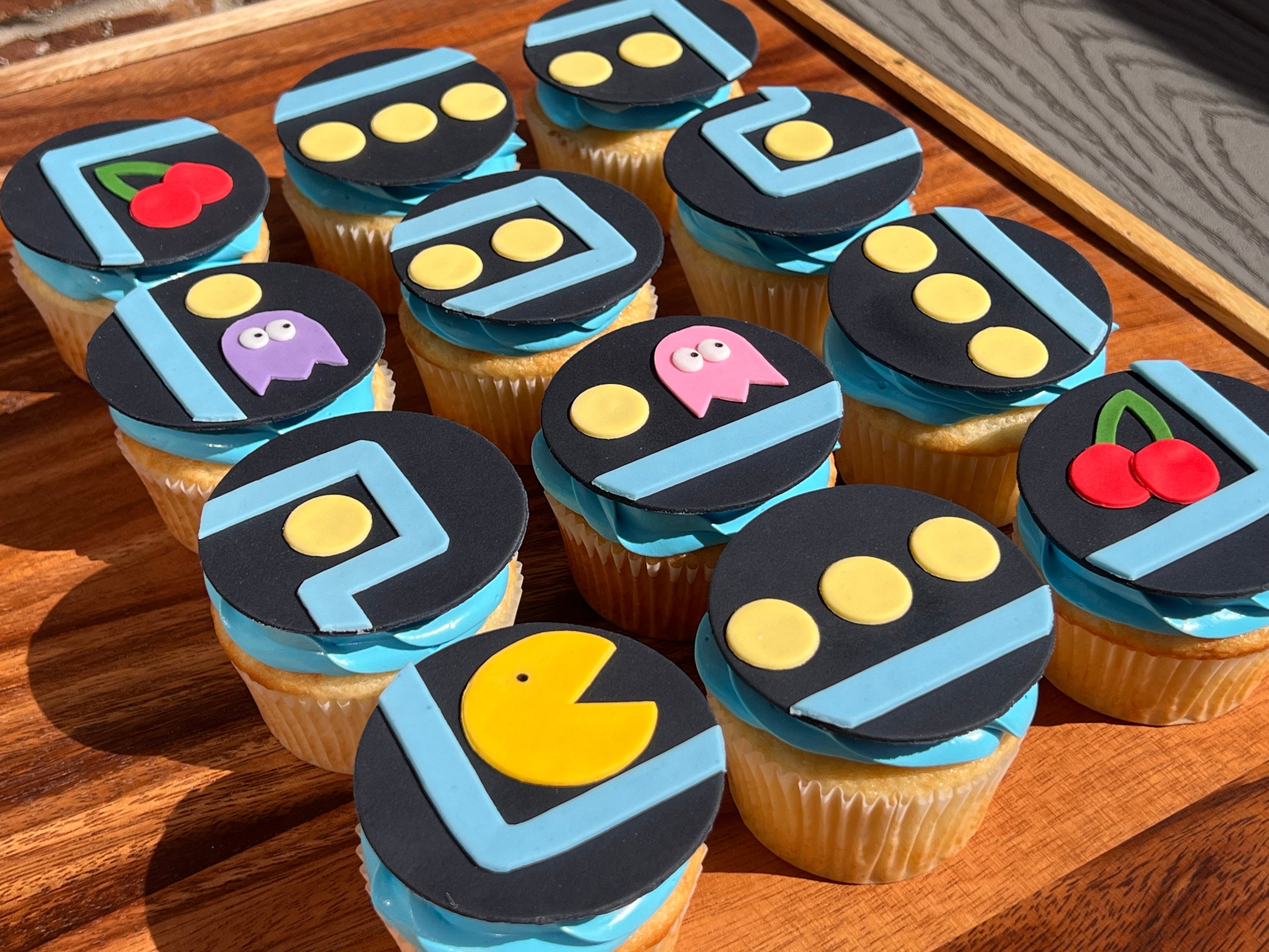 Pac-man Fondant Cupcake Toppers - Etsy