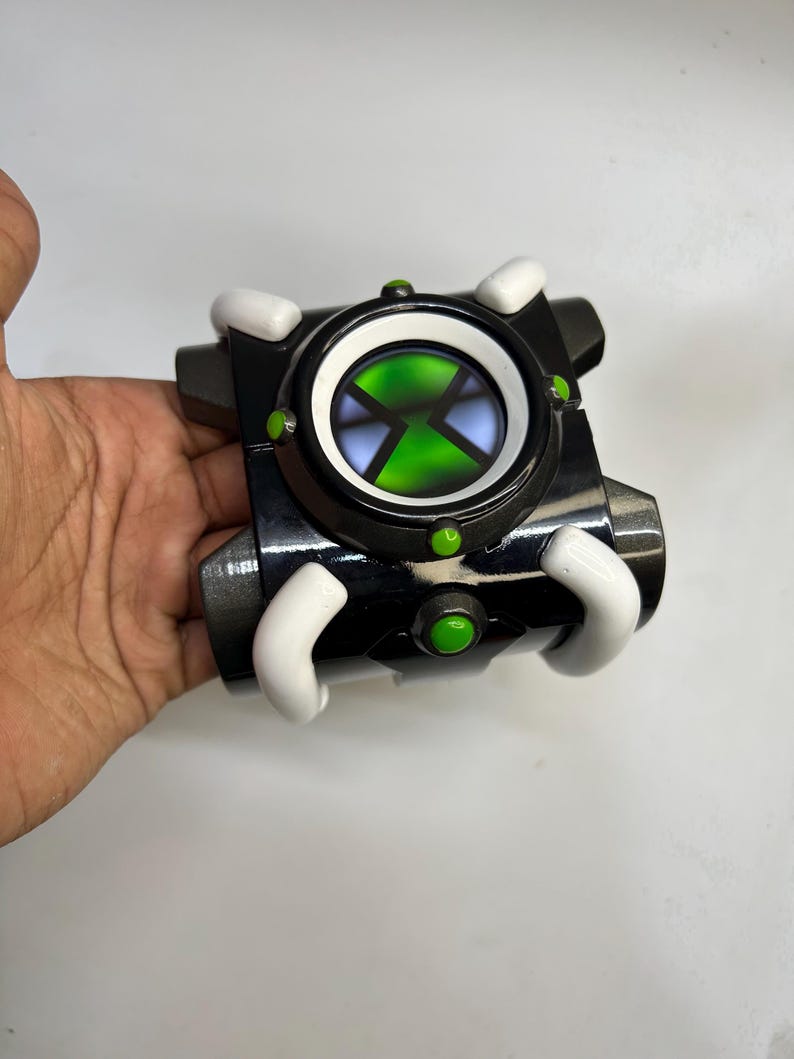 Omnitrix - Ben 10 Classic Smartwatch Case | Fits Samsung Galaxy Watch ...