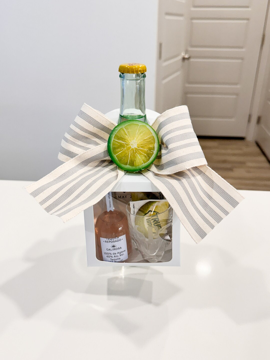 Instagram / Tiktok Viral Larger Gift-in-a-box set of 6, Large Hang Tab ...