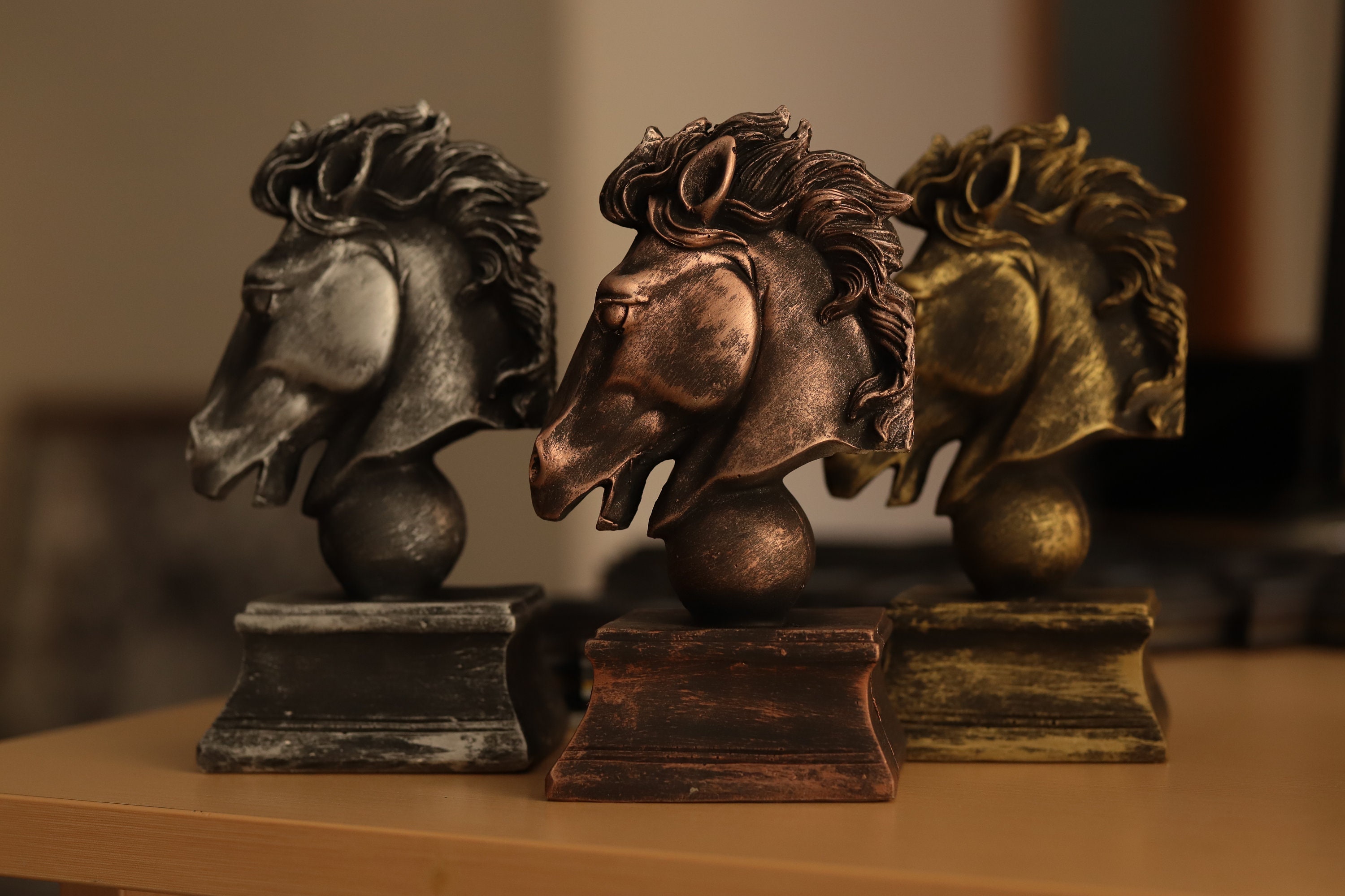 Horse Head Sculpture for Table Top Decor Animal Statue, Metallic ...