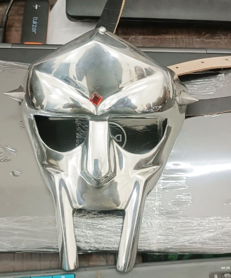 Medieval Knight MF DOOM Mask Mad-villain Steel Face Armor Medieval Hand ...