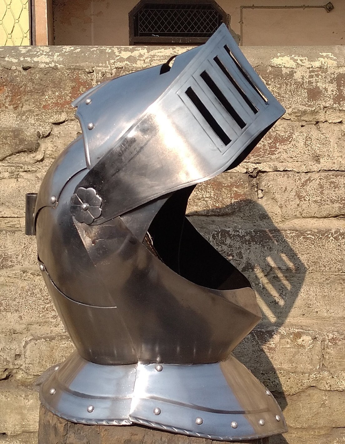 Halloween European Closed Helmet With Stand- Medieval Knight Visor ...