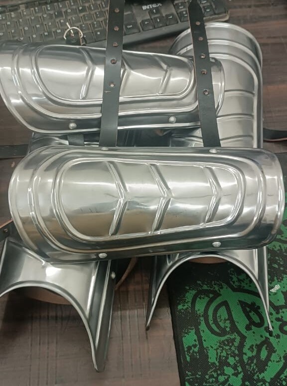 Medieval Armor Suit Gothic Leg Guard Bracer Wearable Armor Legs Arm Set ...