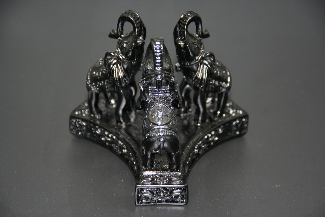 3 Elephant Sphere Stand/holder - Etsy