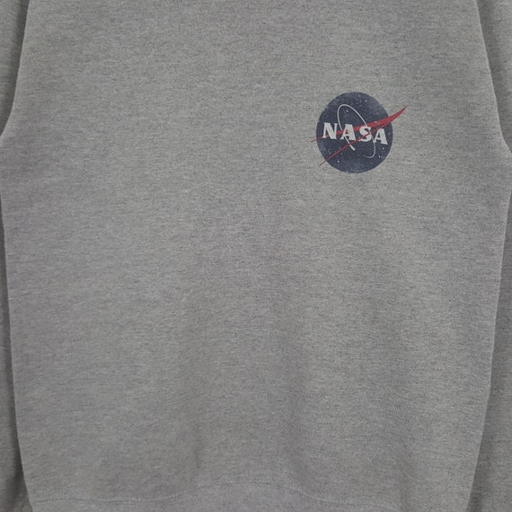 Vintage Saluting Nasa's Space Shuttle Sweatshirt - Gem