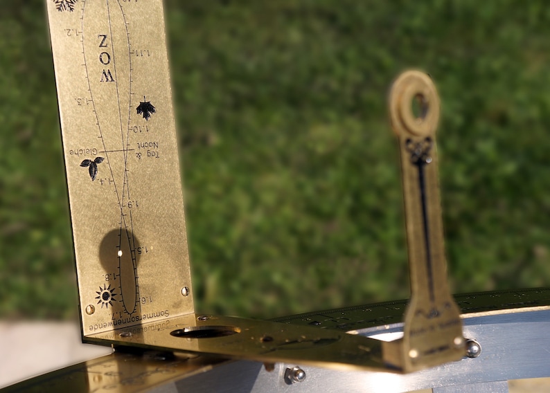 Precision Sundial Kroiss Lens D59 Accurate to the Minute Unique Site ...