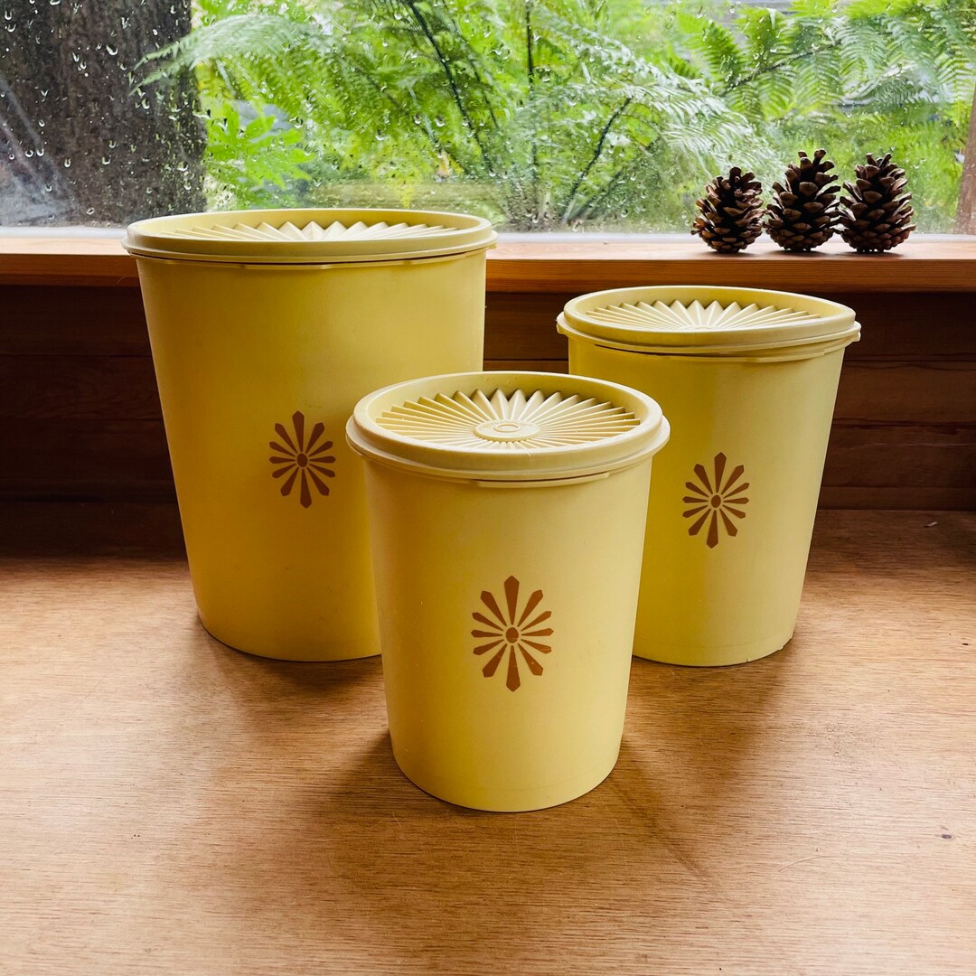 Retro Harvest Yellow Sunburst Tupperware Cannister Set, Retro ...