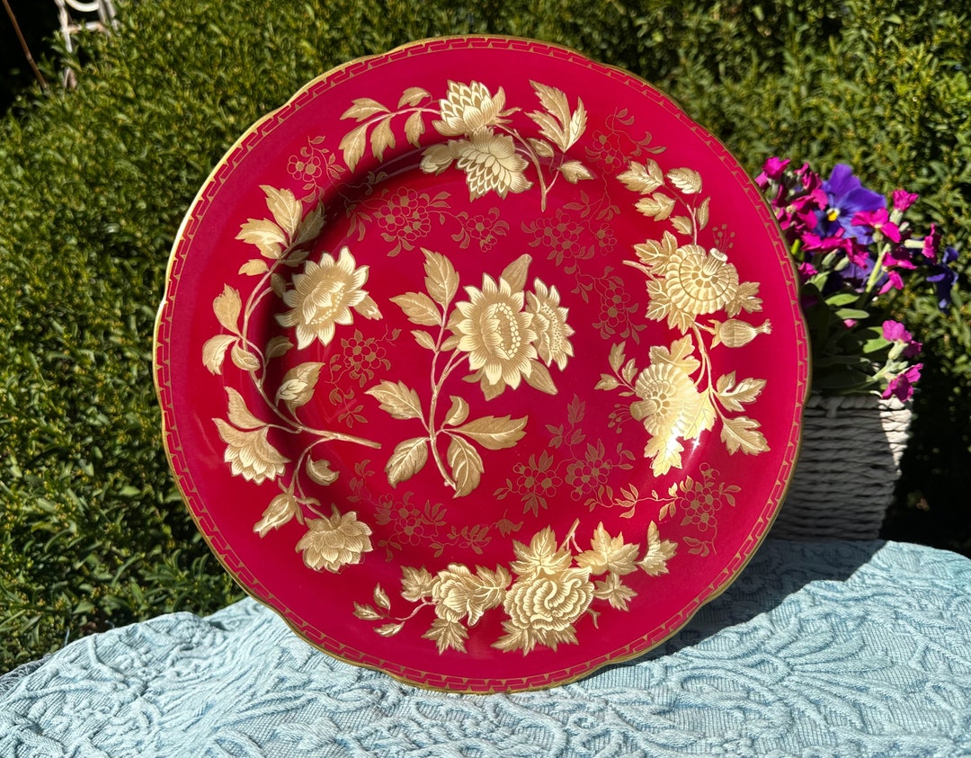 Tonquin Ruby by Wedgwood Large Dinner/cabinet Plate, Made in England - Etsy