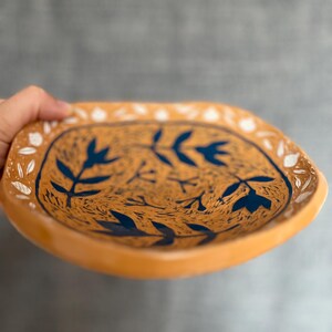 Sgraffito Terracotta Plate With Navy Flowers and White Pomegranate Rim ...