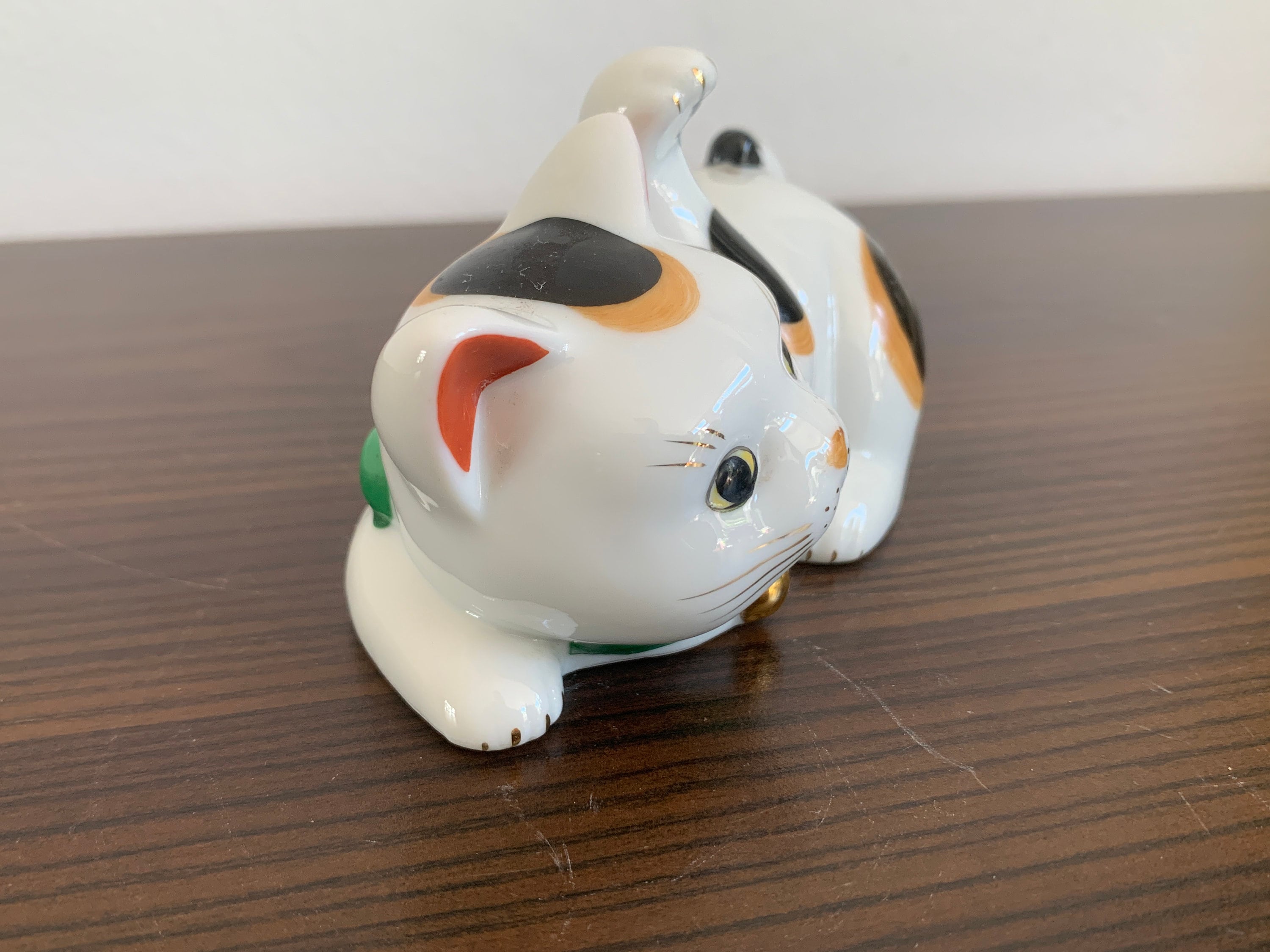 RARE Manekineko まねき猫 Lucky Cat Lying Down Calico Cat Ceramic - Etsy