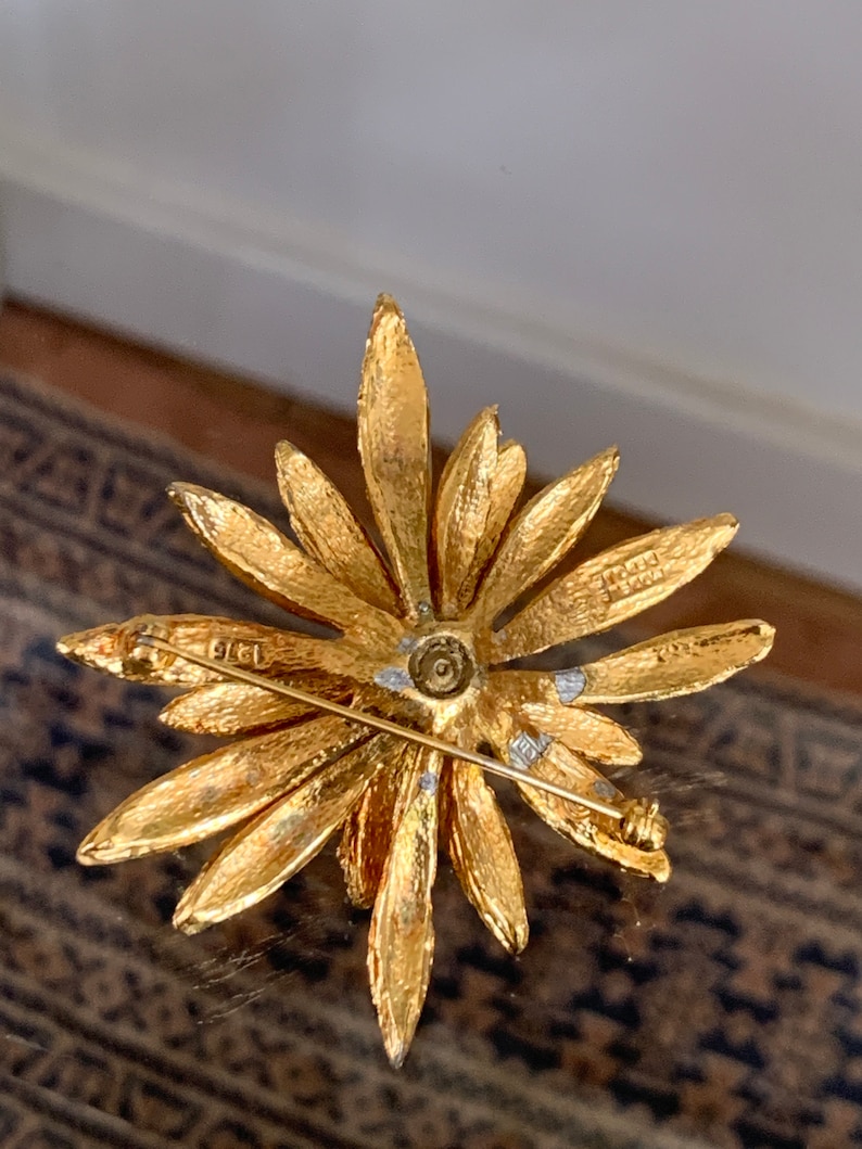 MODELE DEPOSE Blue Glass Stone Rhine Stone Vintage Brooch Flower Gold ...