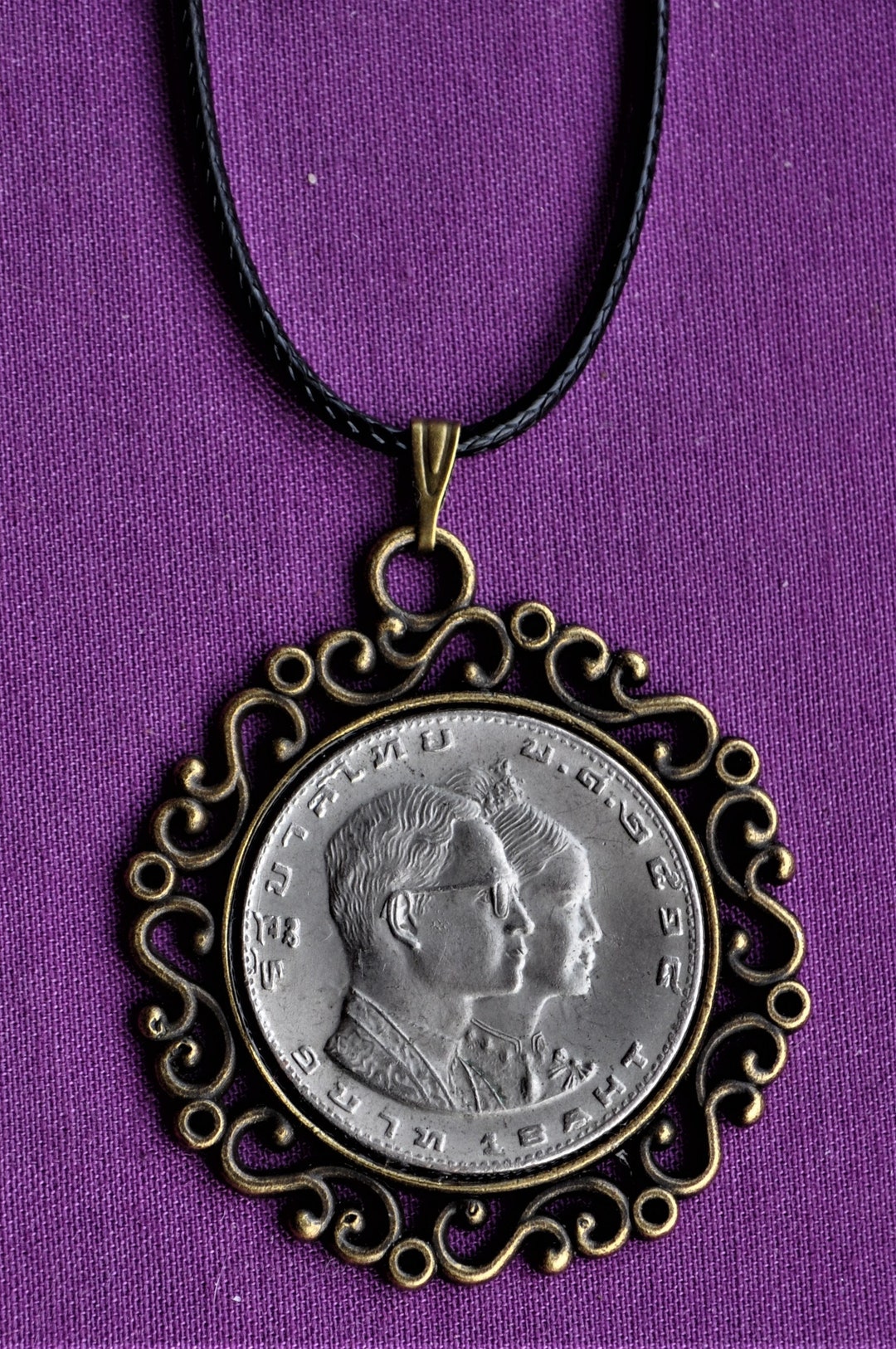 Thailand King and Queen Busts Coin Pendant Necklace - Etsy