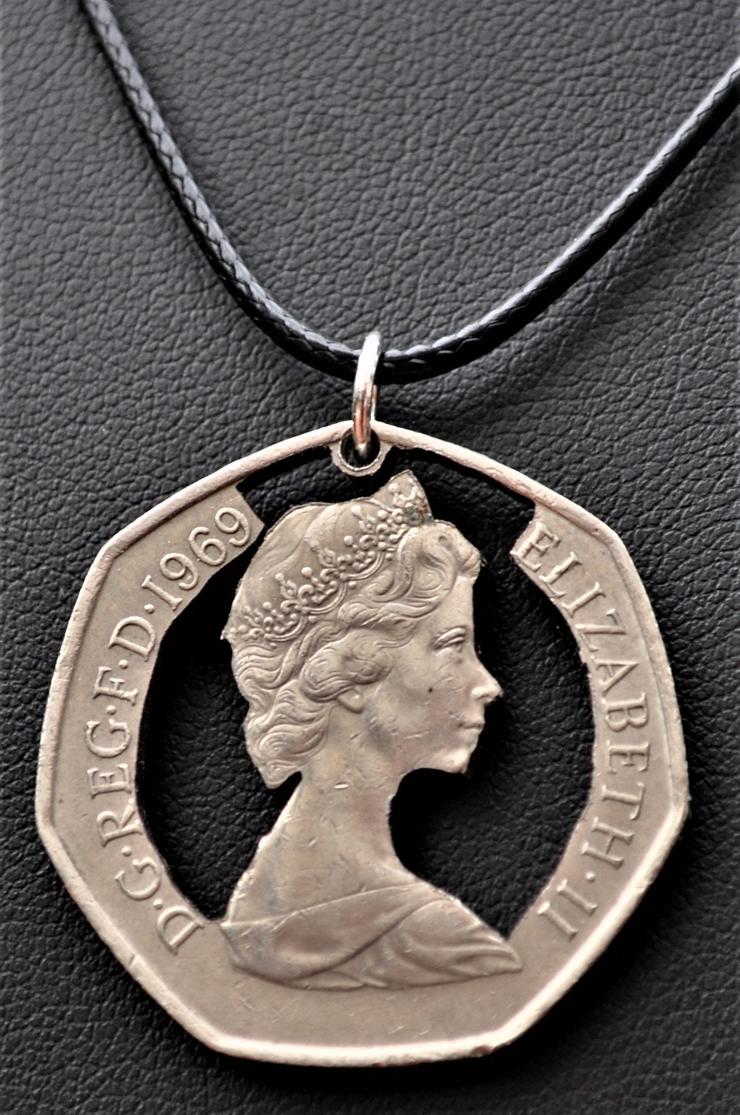 1969 Large Queen Elizabeth 7 Sided Cut Coin Pendant Necklace - Etsy