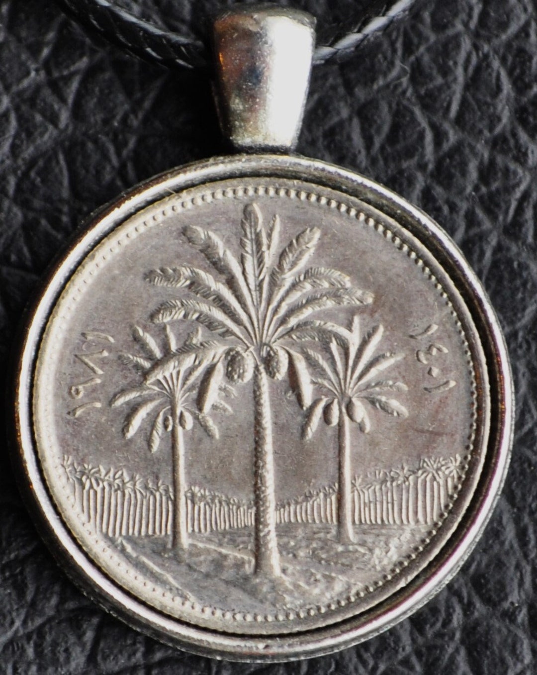 Iraq Palm Trees Coin Pendant Necklace - Etsy