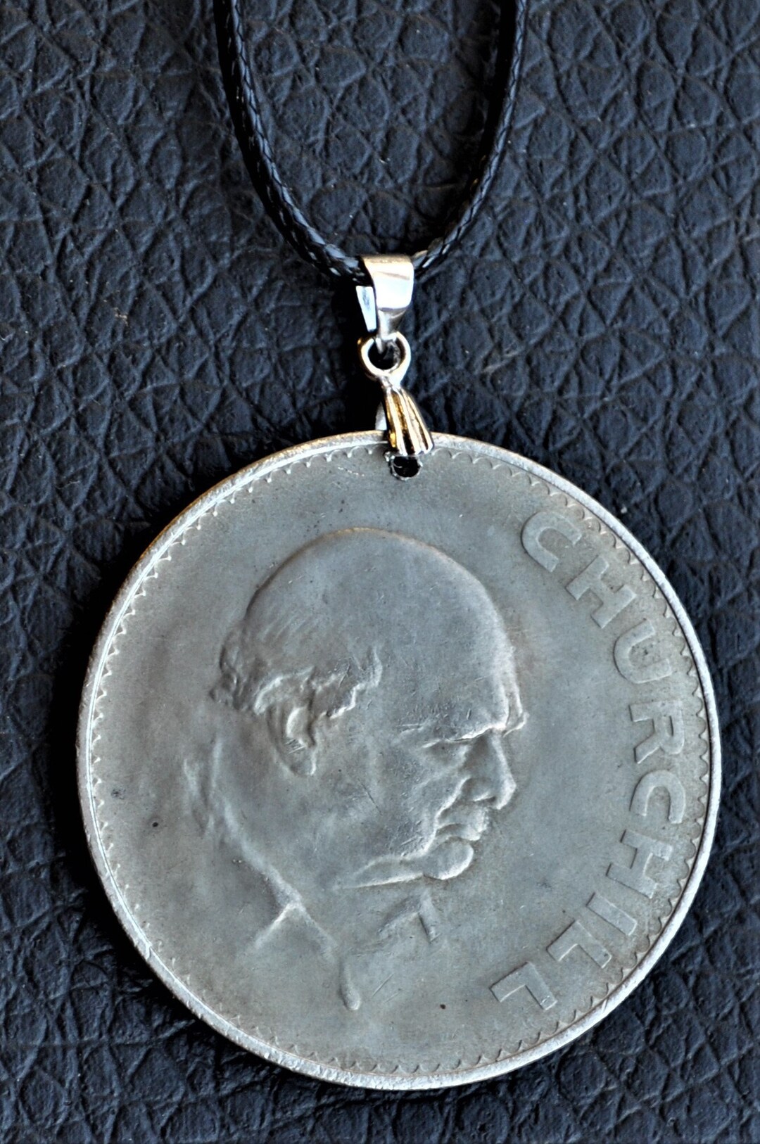 Large Reversable Queen Elizabeth/winston Churchill Coin Pendant ...
