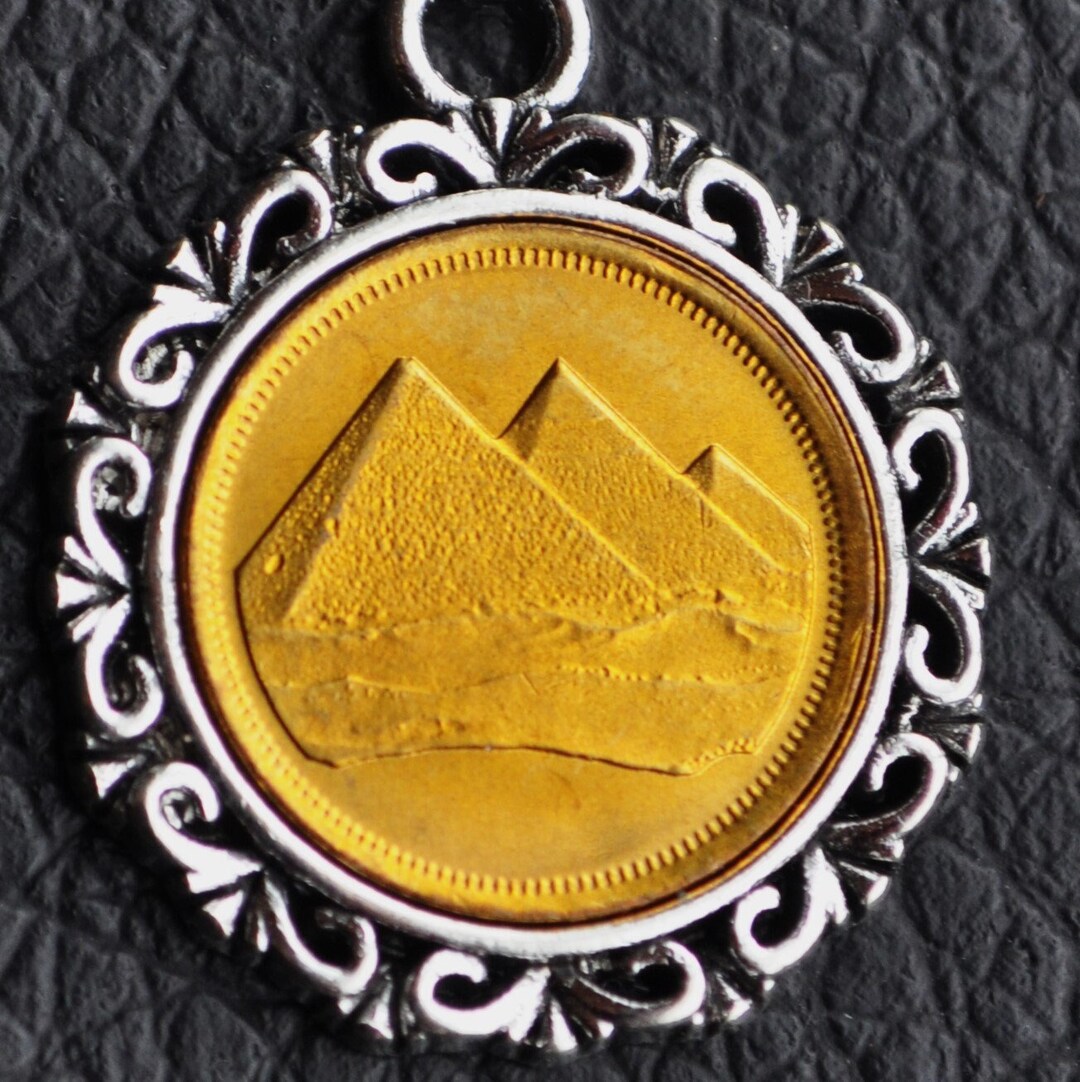 Egypt Giza Pyramids Coin Pendant Necklace - Etsy