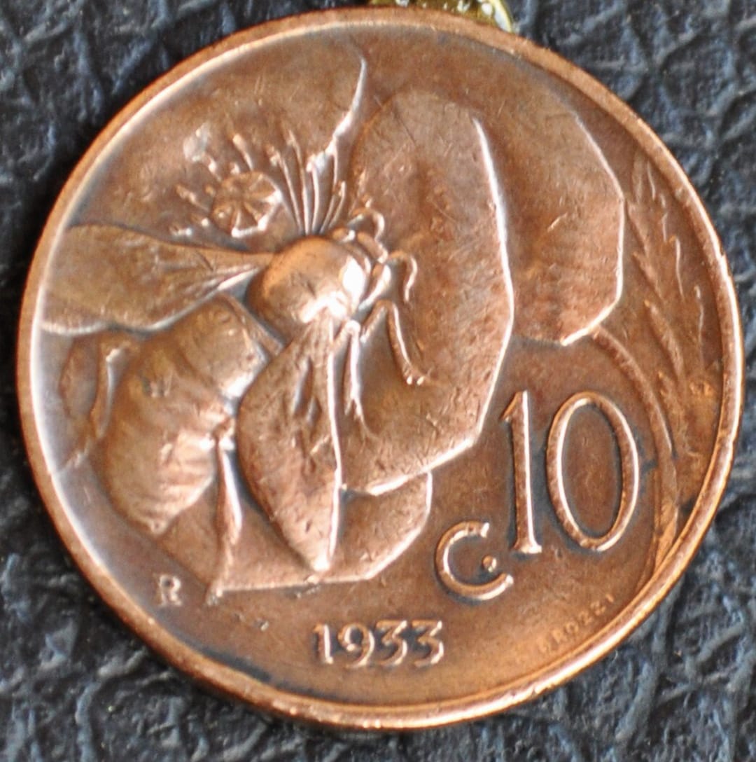 Italy 1920's/30's Honeybee Coin Pendant Necklace - Etsy