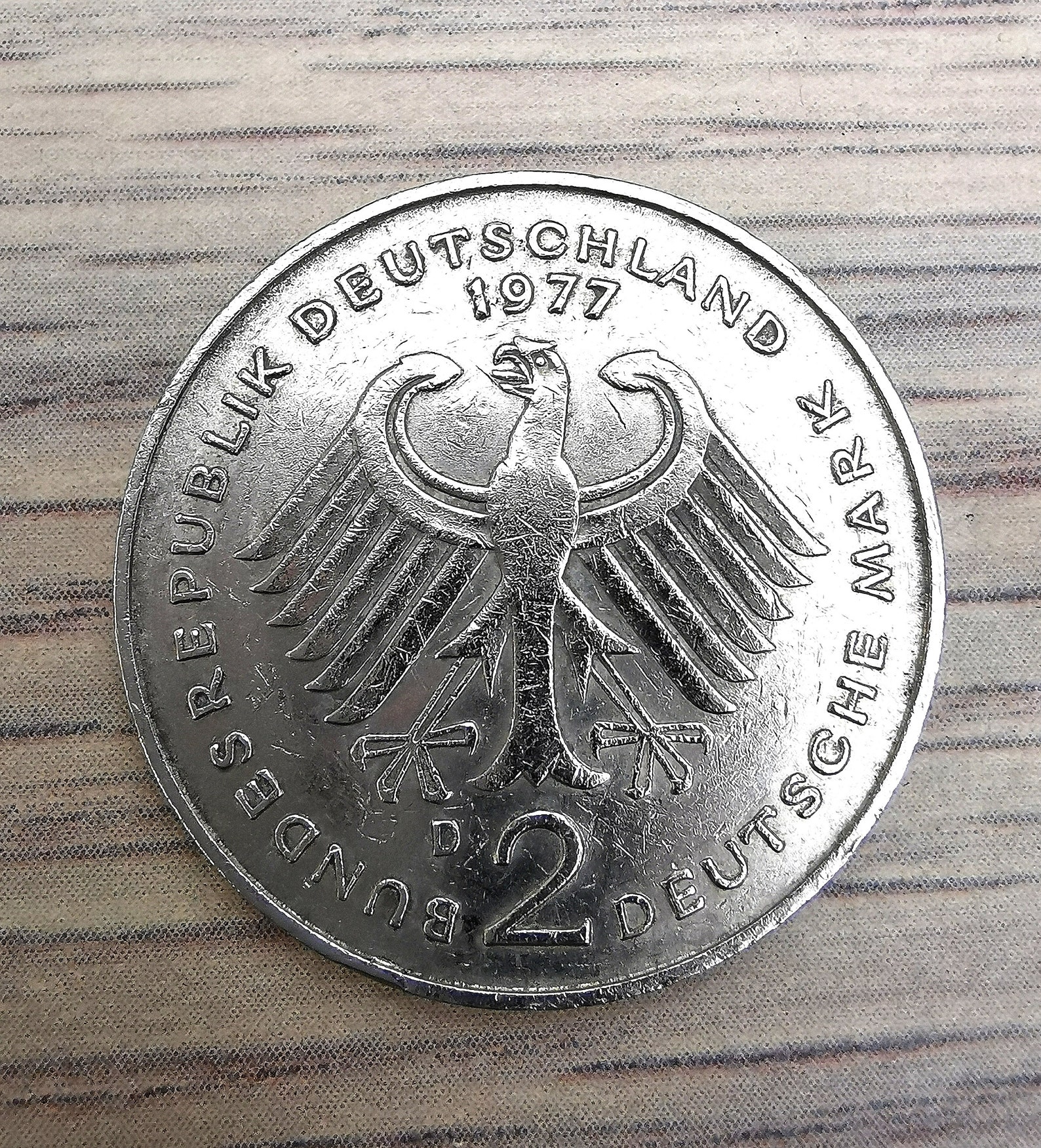 Seltene Deutsche Münzen, 2 Deutsche Mark und 2 Pfennig Münzen 1977 und ...
