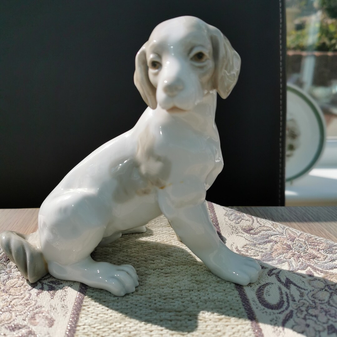 Vintage Nao by Lladro Beagle Dog Sitting Figure - 1977 Retired - Mint ...