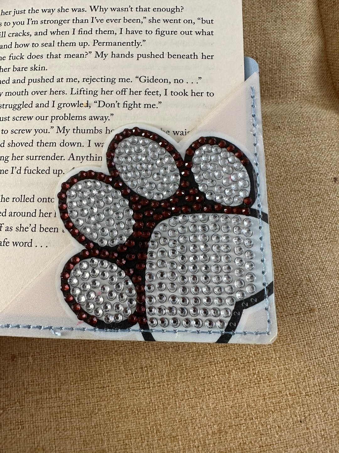 Mosaic Paw Print Bookmark Triangle - Etsy UK