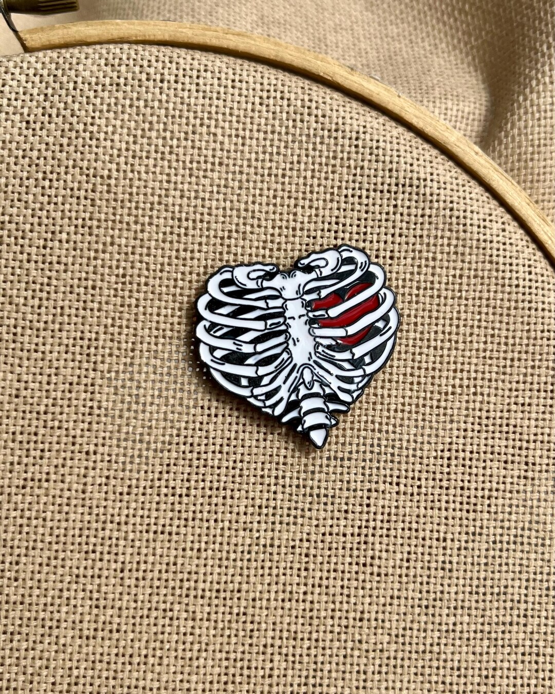 Skeleton Heart Needle Minder - Etsy