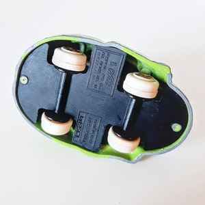 Smurfette Driving a Green Frog Car Diecast 1:43 1983 Made in Italy ESCI ...