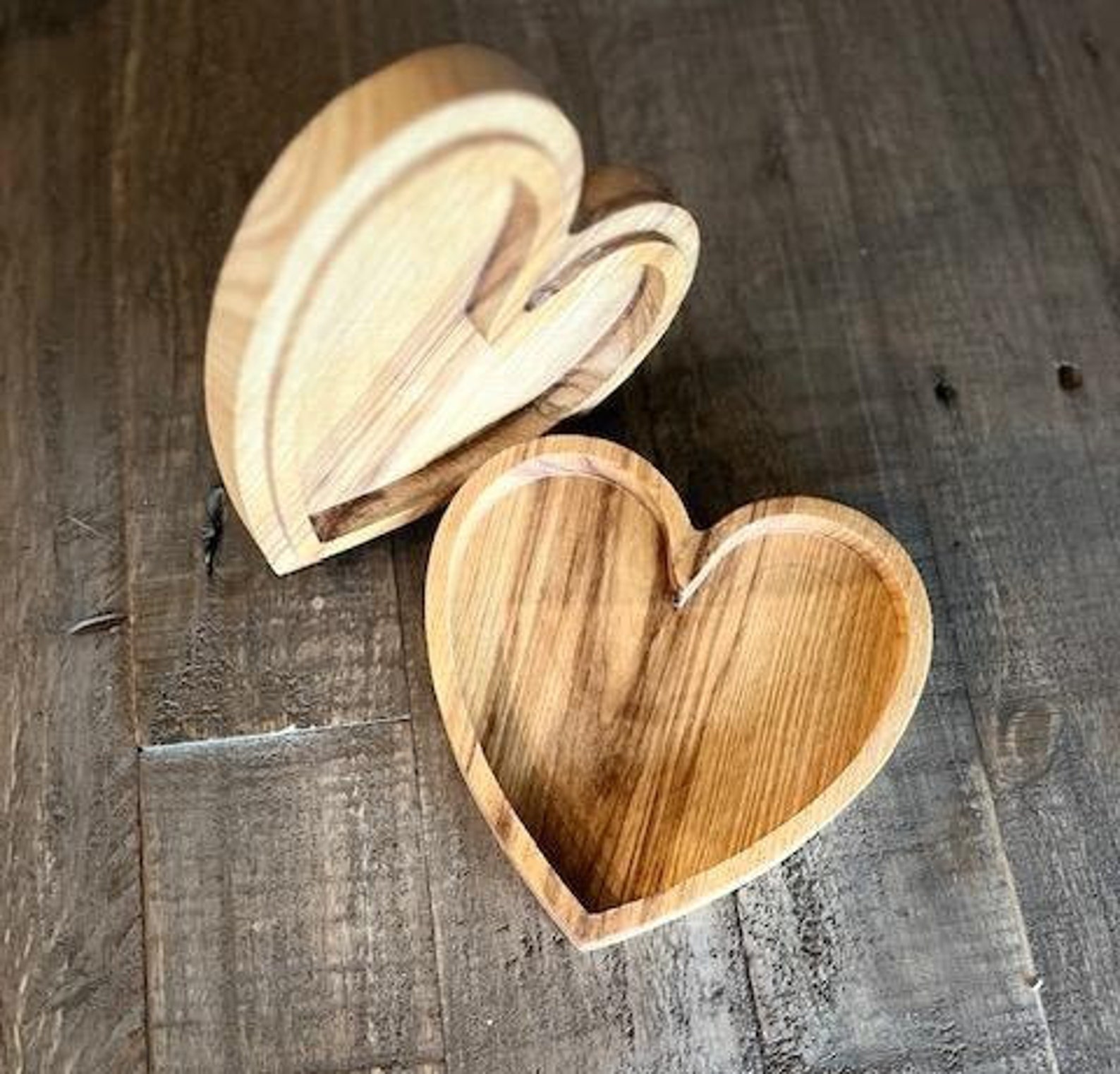 Oak Hugs and Kisses Heart Box - Etsy