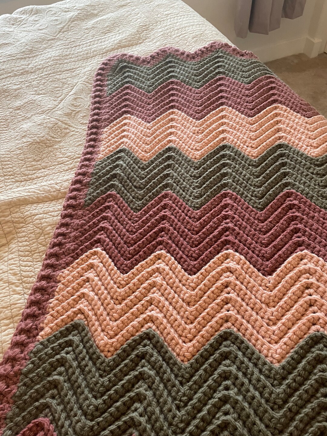 Crochet Throw. Chevron Pattern. Heavy Yarn. Can Use Inside and Outside ...
