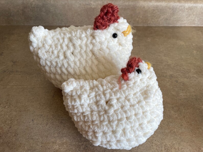Crochet Chicken Big Chicken Little Chicken Baby Chicks White Speckled ...