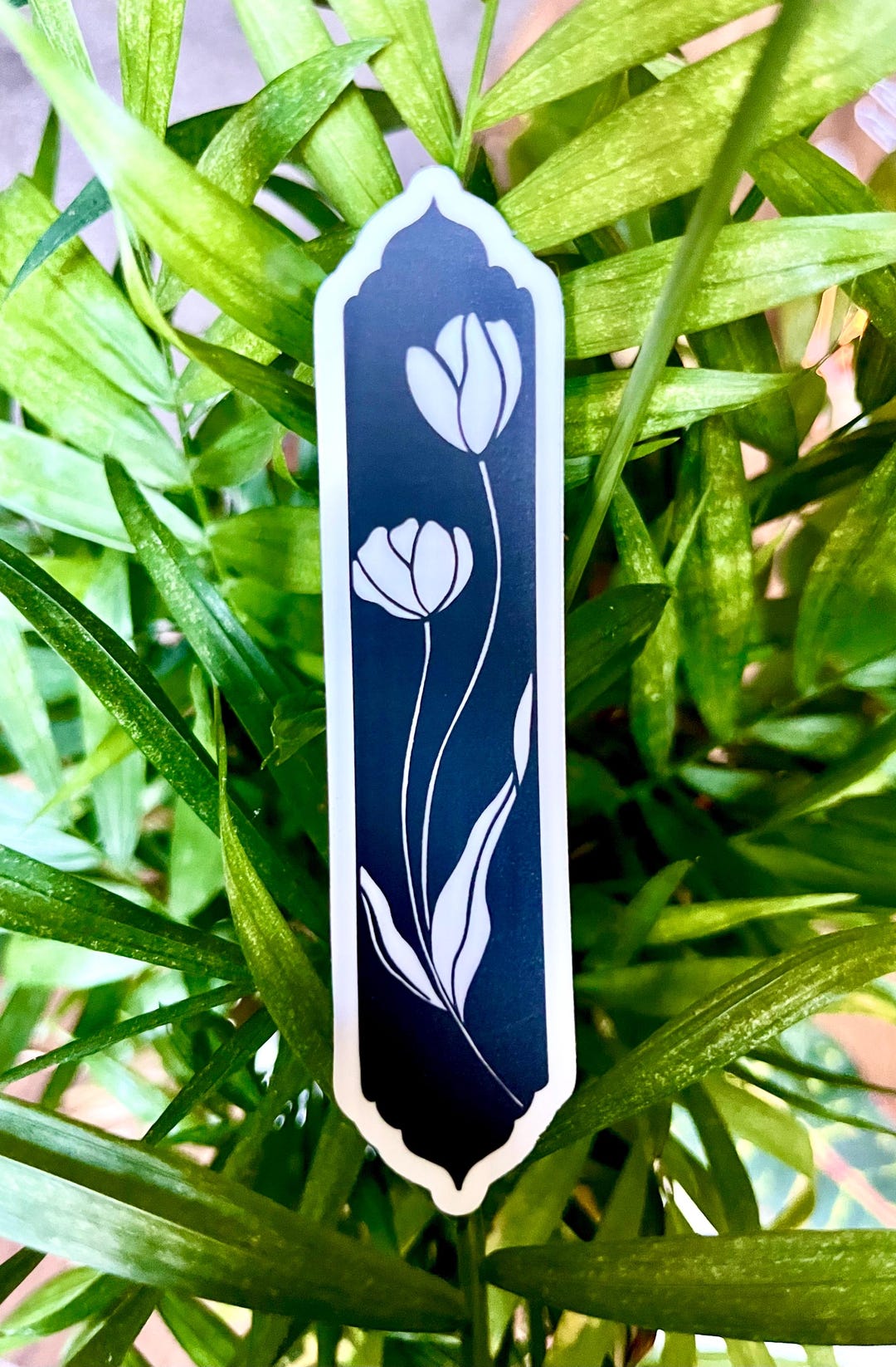 Simple Tulip Black and White Vinyl Sticker, Water Bottle Stickers ...