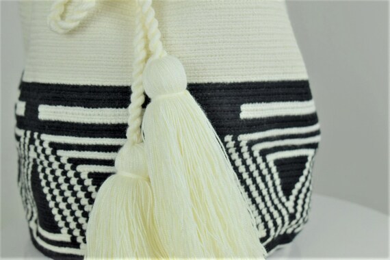 Wayuu Bag Traditional Knitted Triangles Pattern Base in - Etsy