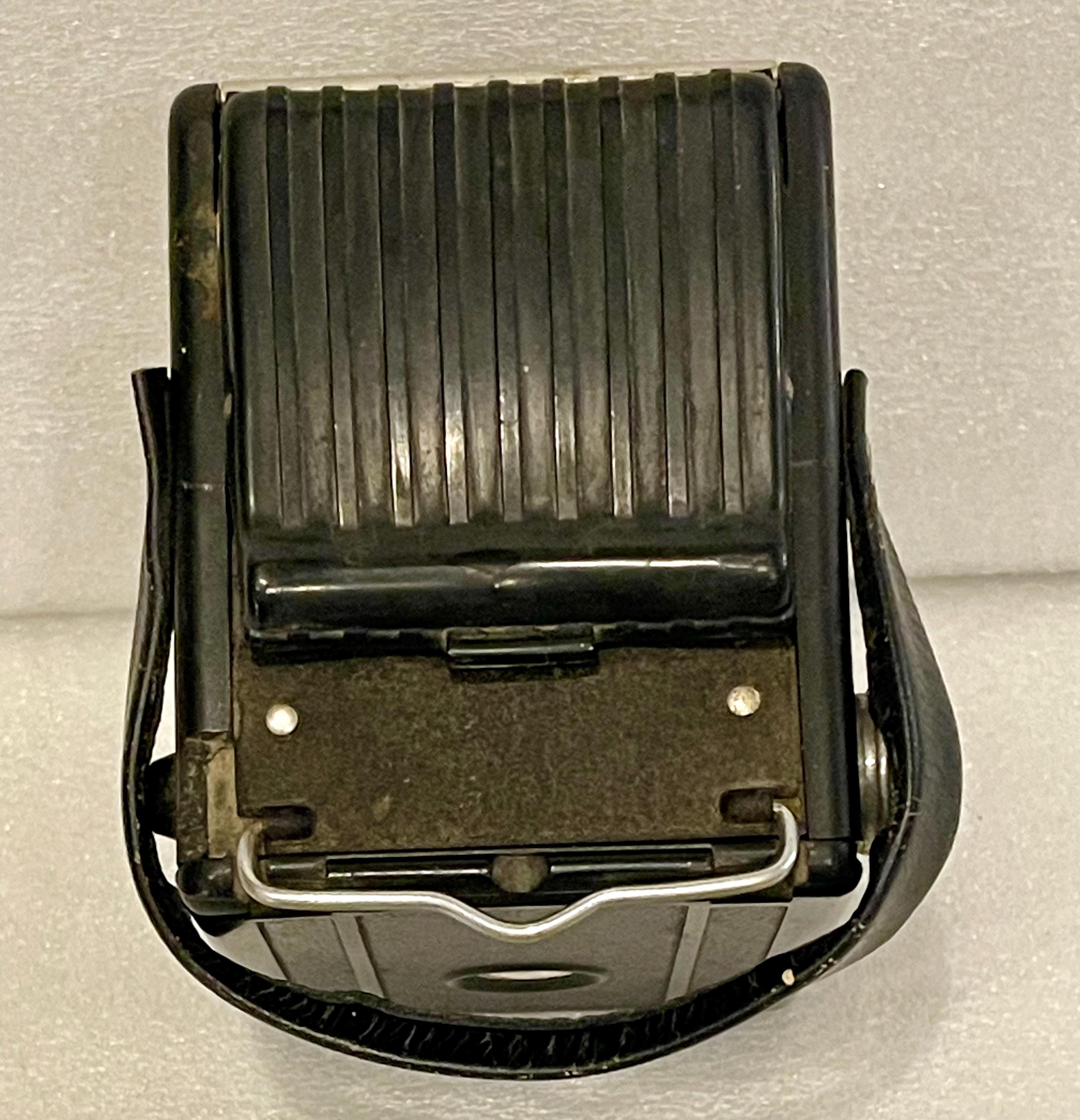 Vintage Spartus Full-vue Box Camera 120 Film Top View Chicago Made in ...