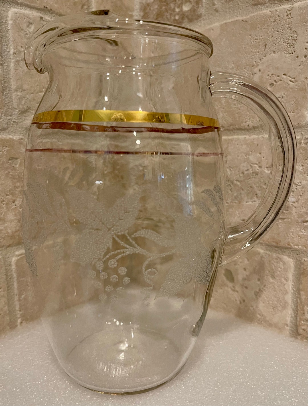 Vintage Clear Glass Quart Pitcher With 2 Gold Rings at Top & Grape Leaf Motifs - Etsy