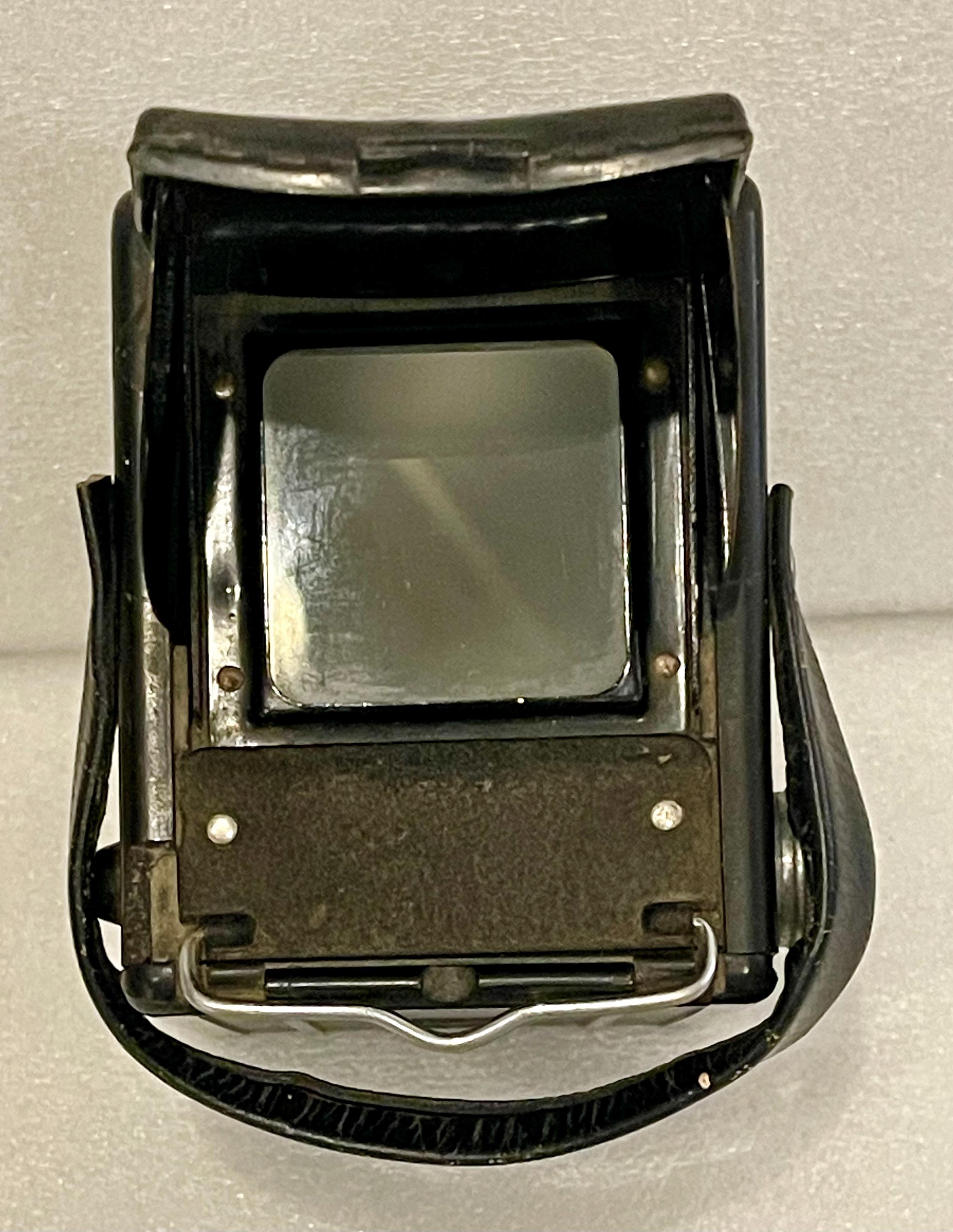 Vintage Spartus Full-vue Box Camera 120 Film Top View Chicago Made in ...