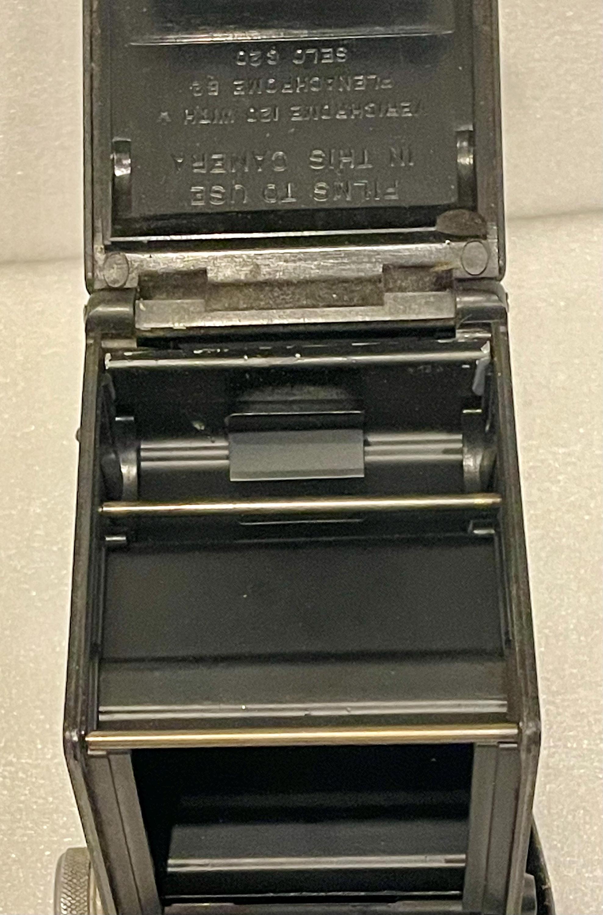 Vintage Spartus Full-vue Box Camera 120 Film Top View Chicago Made in ...