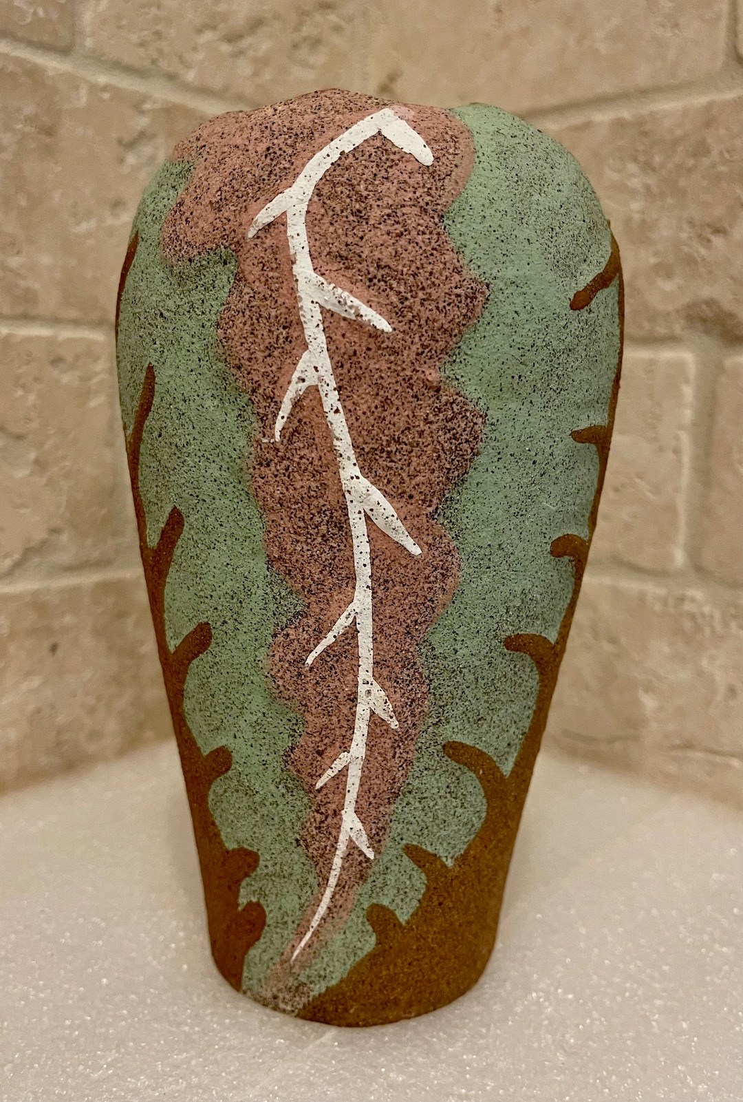 Sand Art Pottery Vase Brown Sand Texture Brown, Green, Pink, White ...